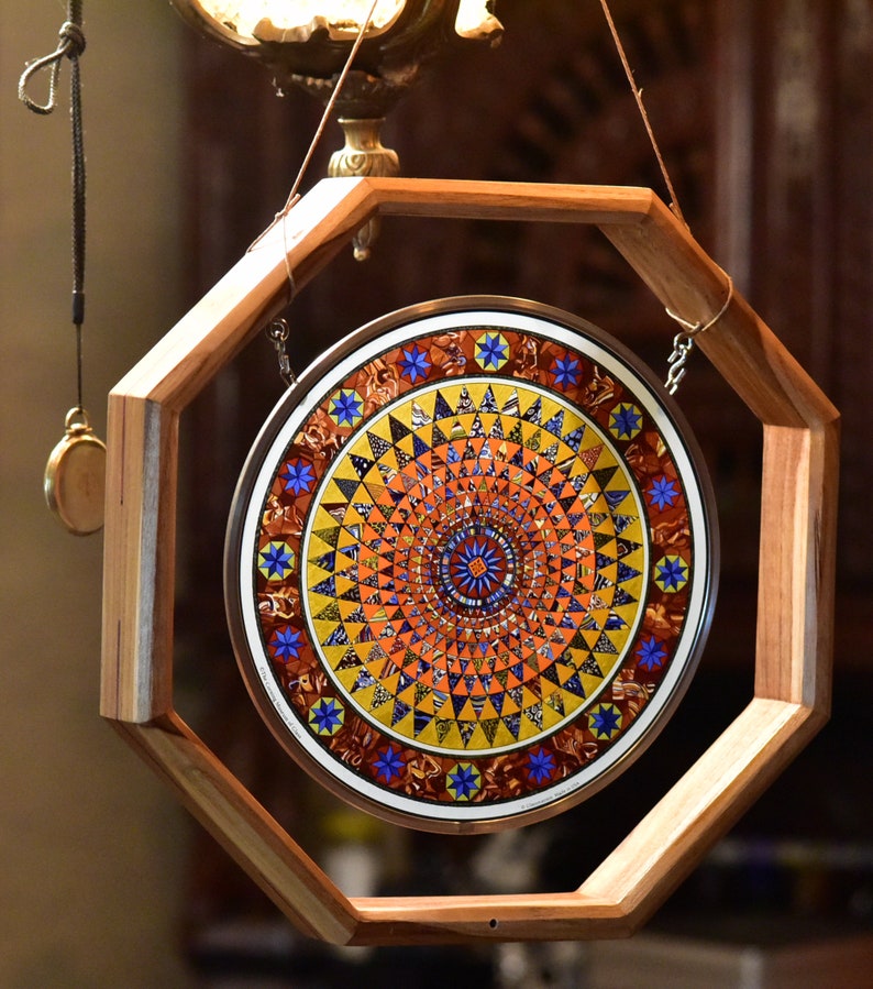 Octagon Stand With Glassmasters 8 1/2" Round Sun Catcher - Etsy