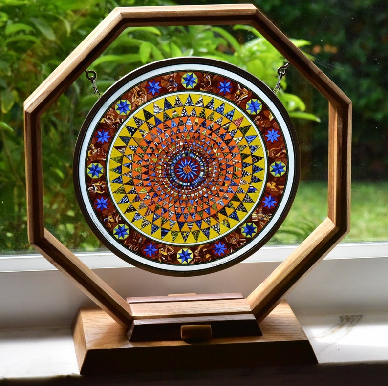 Octagon Stand With Glassmasters 8 1/2" Round Sun Catcher - Etsy