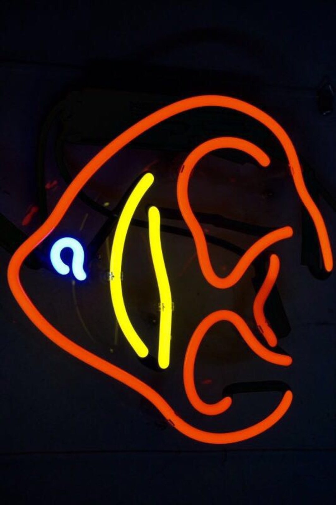Underwater Radiance Fish Neon Sign for a Splash of Life Beer Bar Pub ...