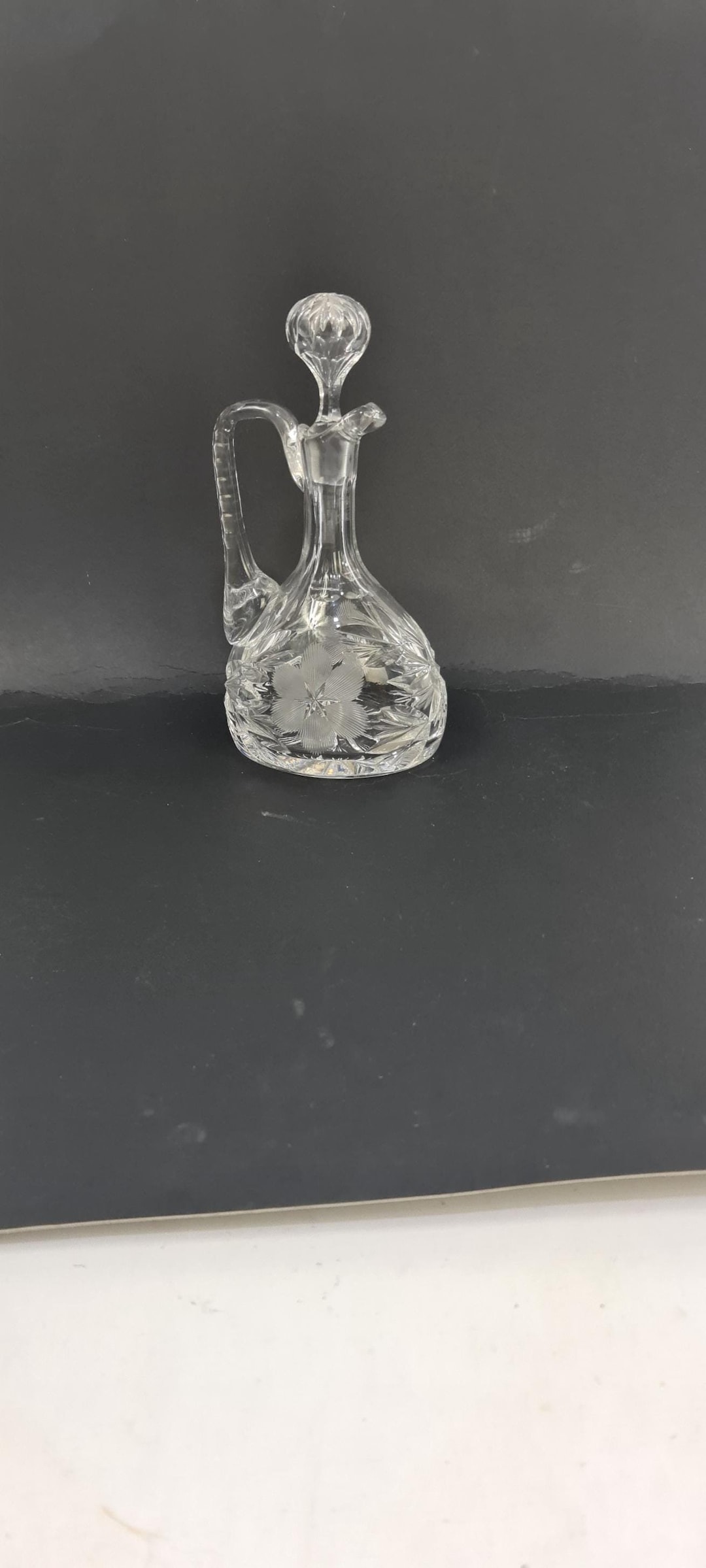 Brilliantly Crafted Cut Glass Karaf – 29 Cm of Vintage Charm for Your ...