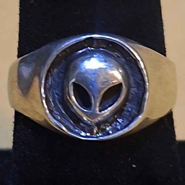 Alien Ring - Etsy