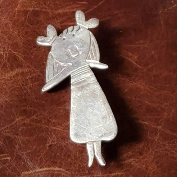 Sterling Silver pin of little girl - Gem