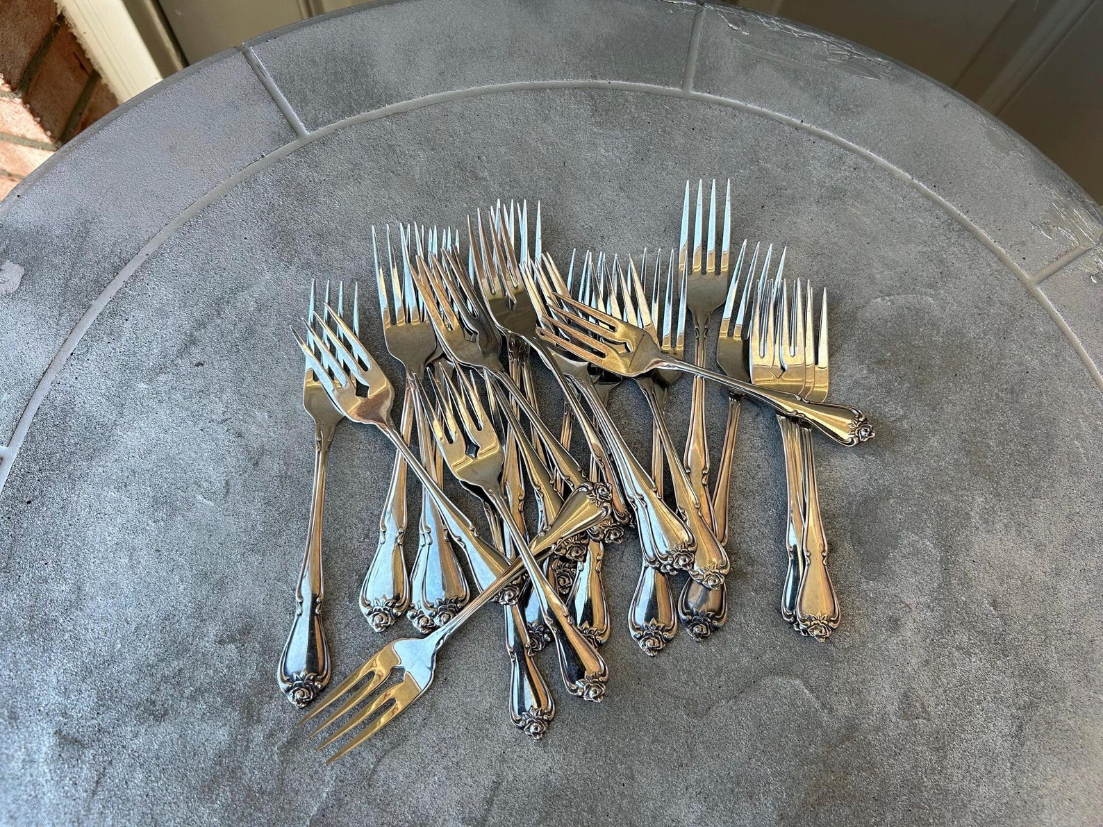 Oneida USA Arbor True Rose Stainless Flatware Forks 25 Piece - Etsy