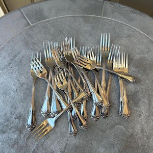 Oneida USA Arbor True Rose Stainless Flatware Forks 25 Piece - Etsy