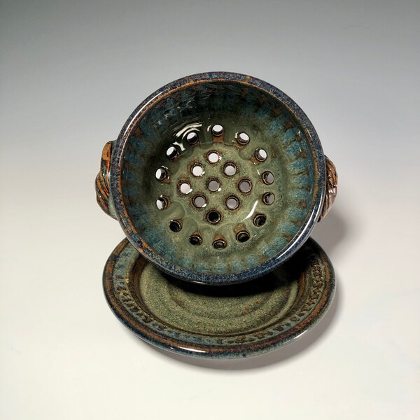 Pottery Berry Bowl - Etsy