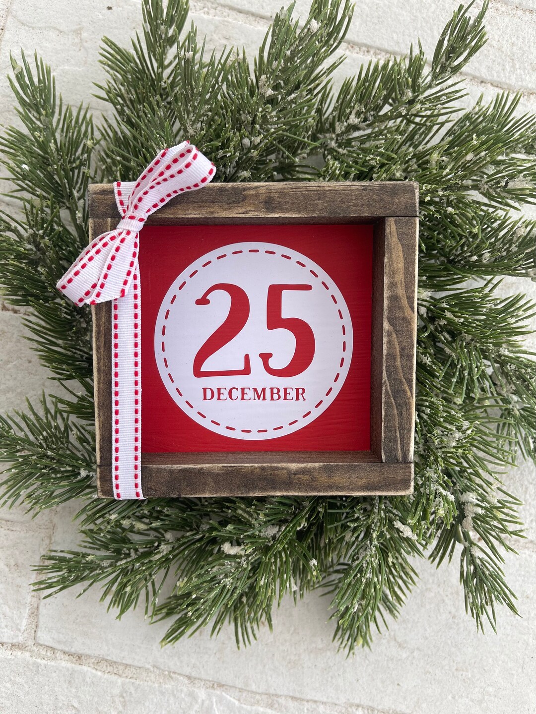 December 25 Farmhouse Christmas Sign - Red & White Christmas Decor - Etsy