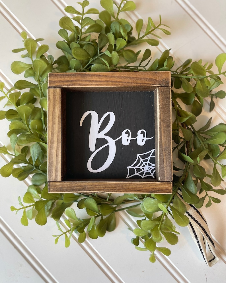 Boo Spider Web Farmhouse Decor Sign - Etsy