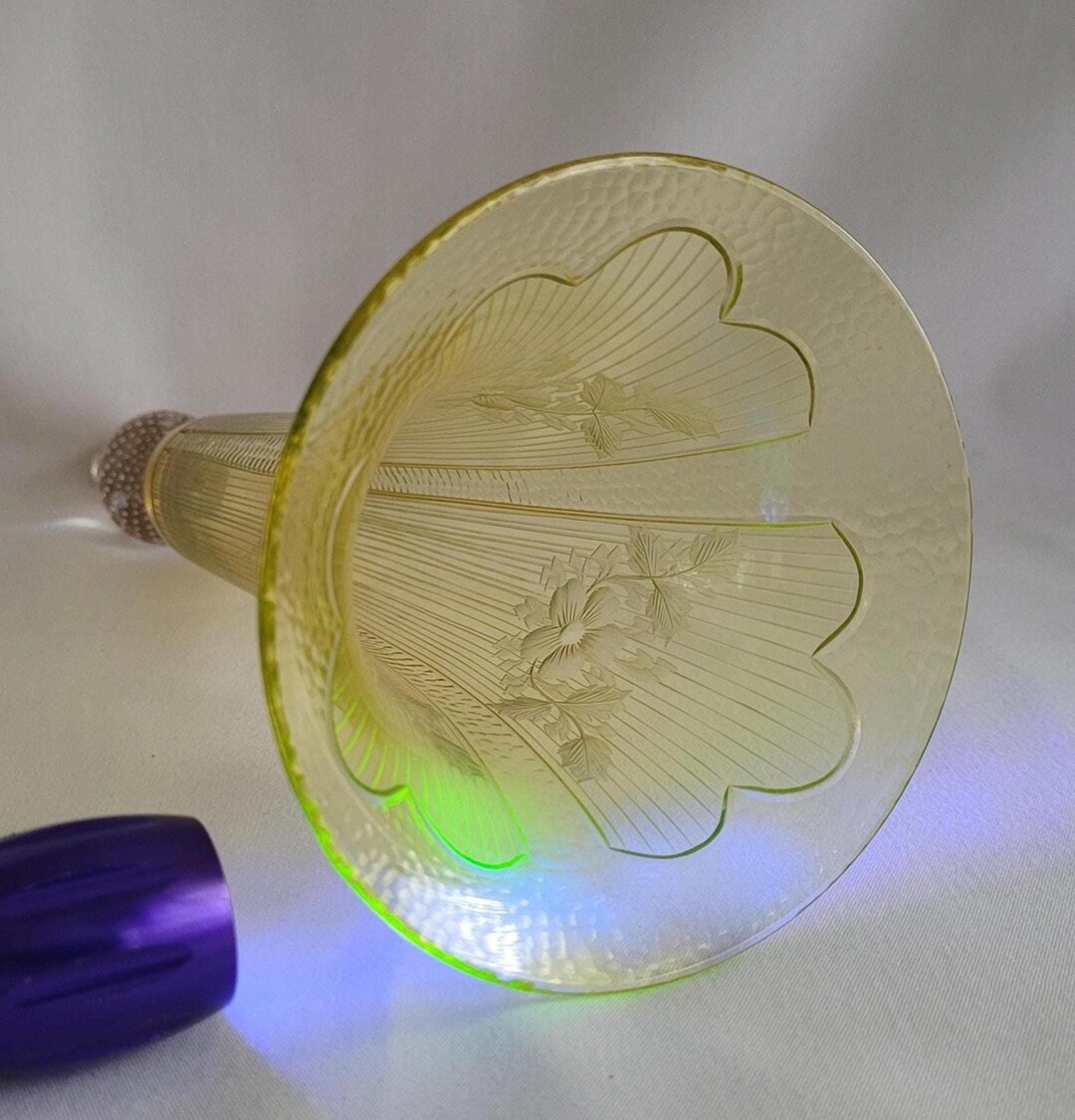 Stunning!! Vintage PAIRPOINT Cut Vaseline Glass 11" Epergne Horn W ...