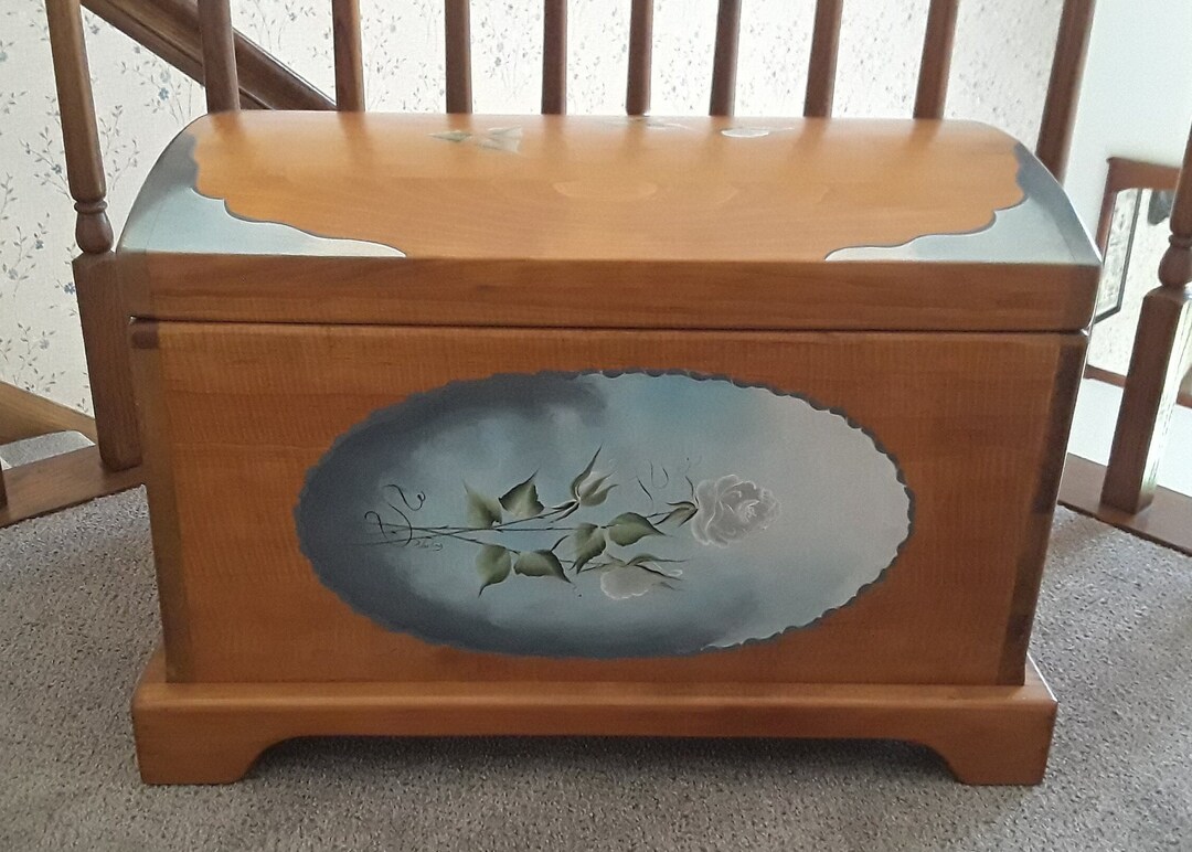 Beautiful Hand-painted Solid Figured Maple Wooden Chest ~ 22" W X 14-1/ ...