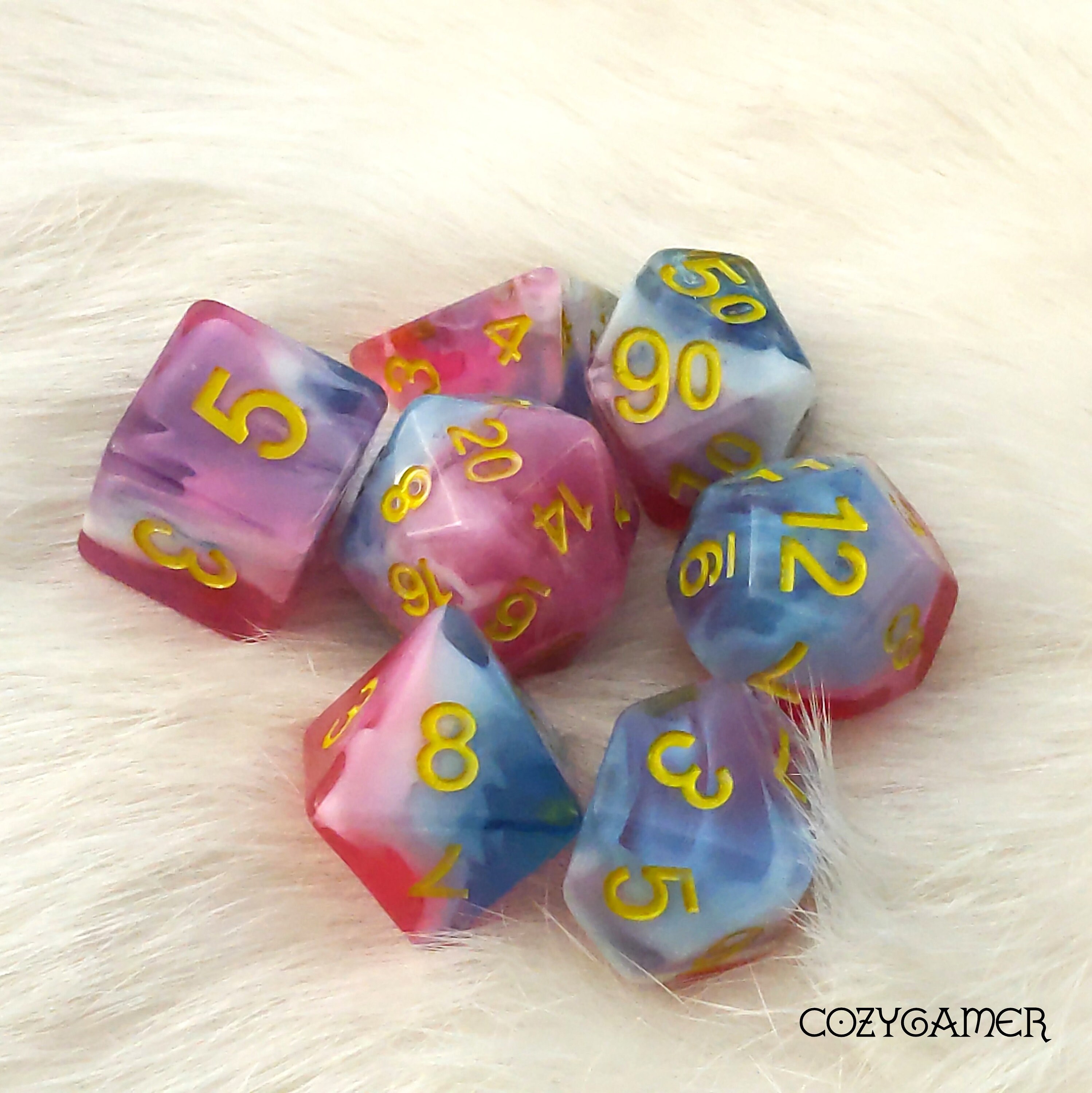 Dice & Tile Games 7-piece RPG Tabletop set Dungeon and Dragons ...