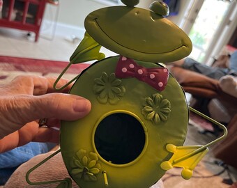 Frog Birdhouse - Etsy