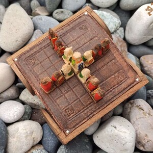 Handmade Brandubh Board Game: Old Irish Black Raven Tafl Game - Etsy
