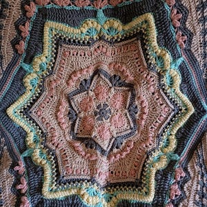 Antique Cosmic Cal Handmade Crochet Blanket/family/special Occasion ...