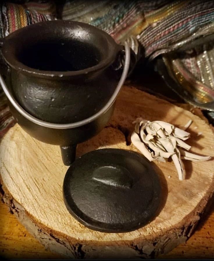 3 Plain Pot Belly Cauldron W/ Lid | Etsy