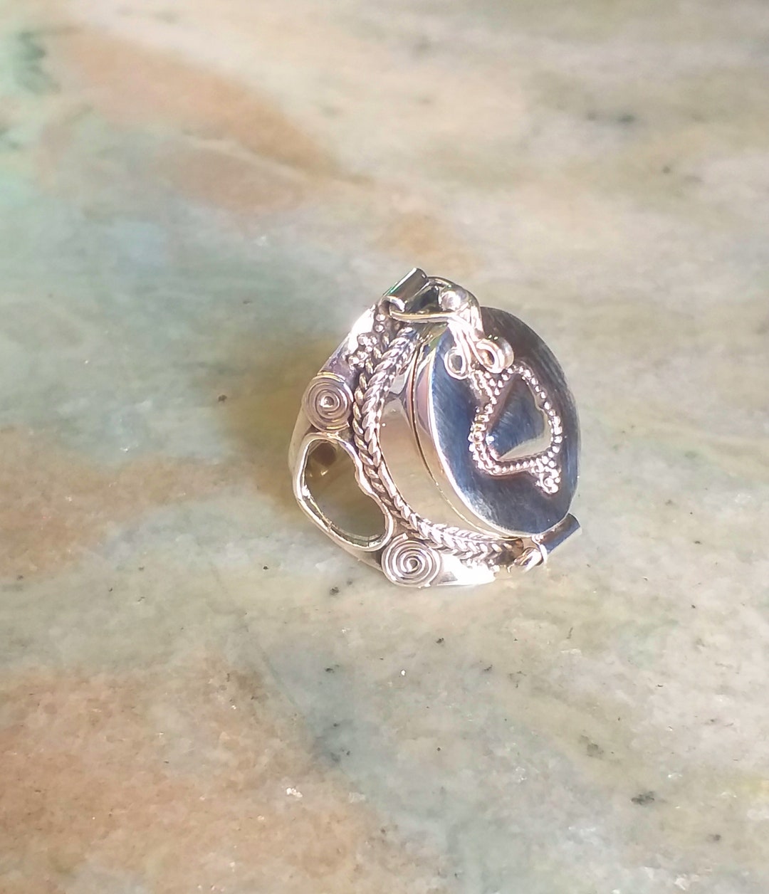 92.5% Sterling Silver Poison Ring, Beautiful Heart Design Poison Ring ...