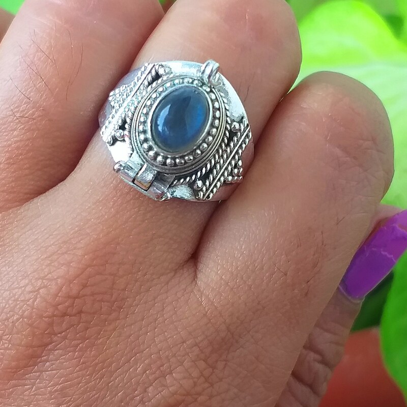 Poison Ring - Etsy