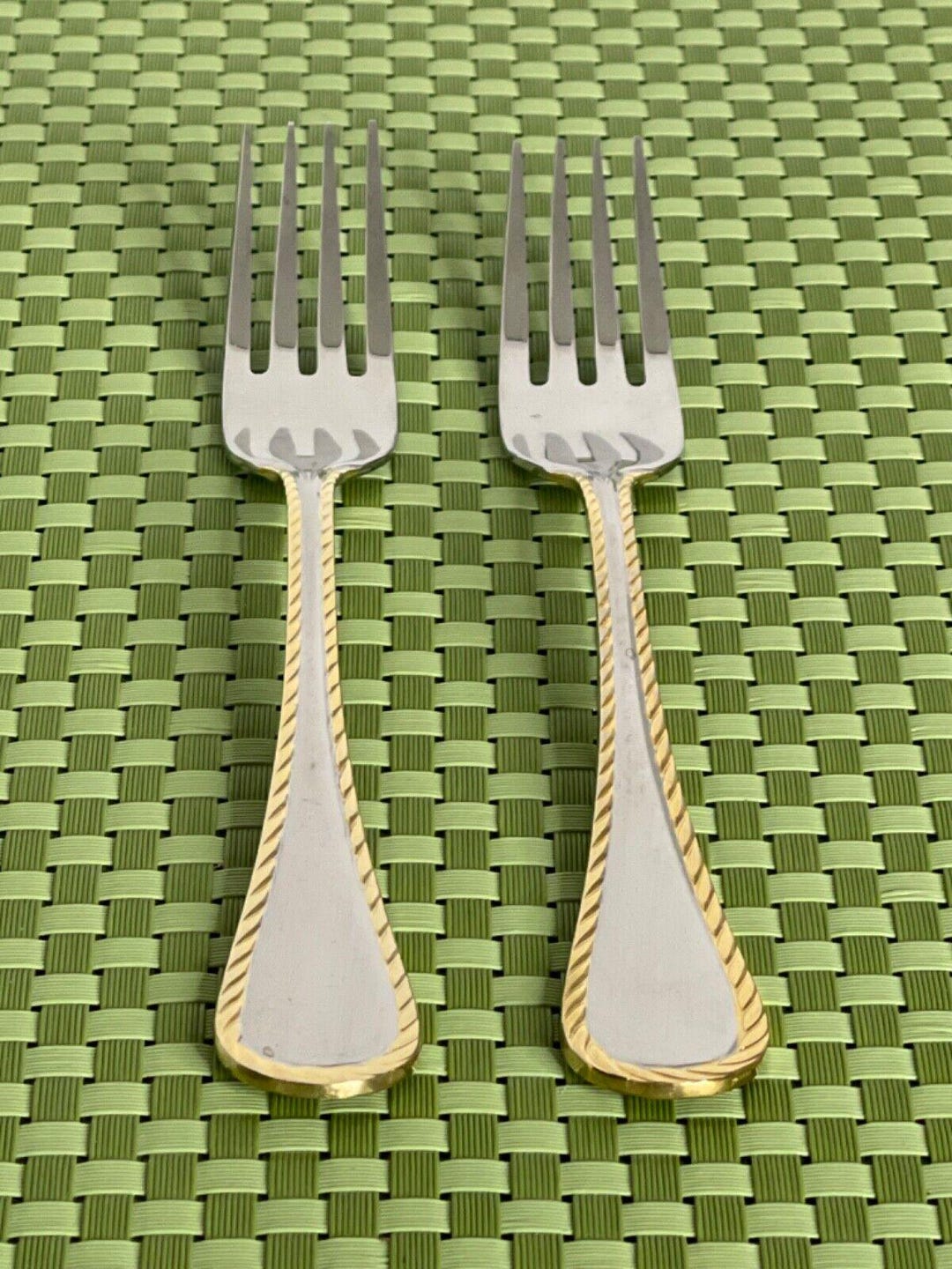 Oneida GOLDEN BELMONT Stainless 2 Dinner Forks Gold Accent Rope Edge ...