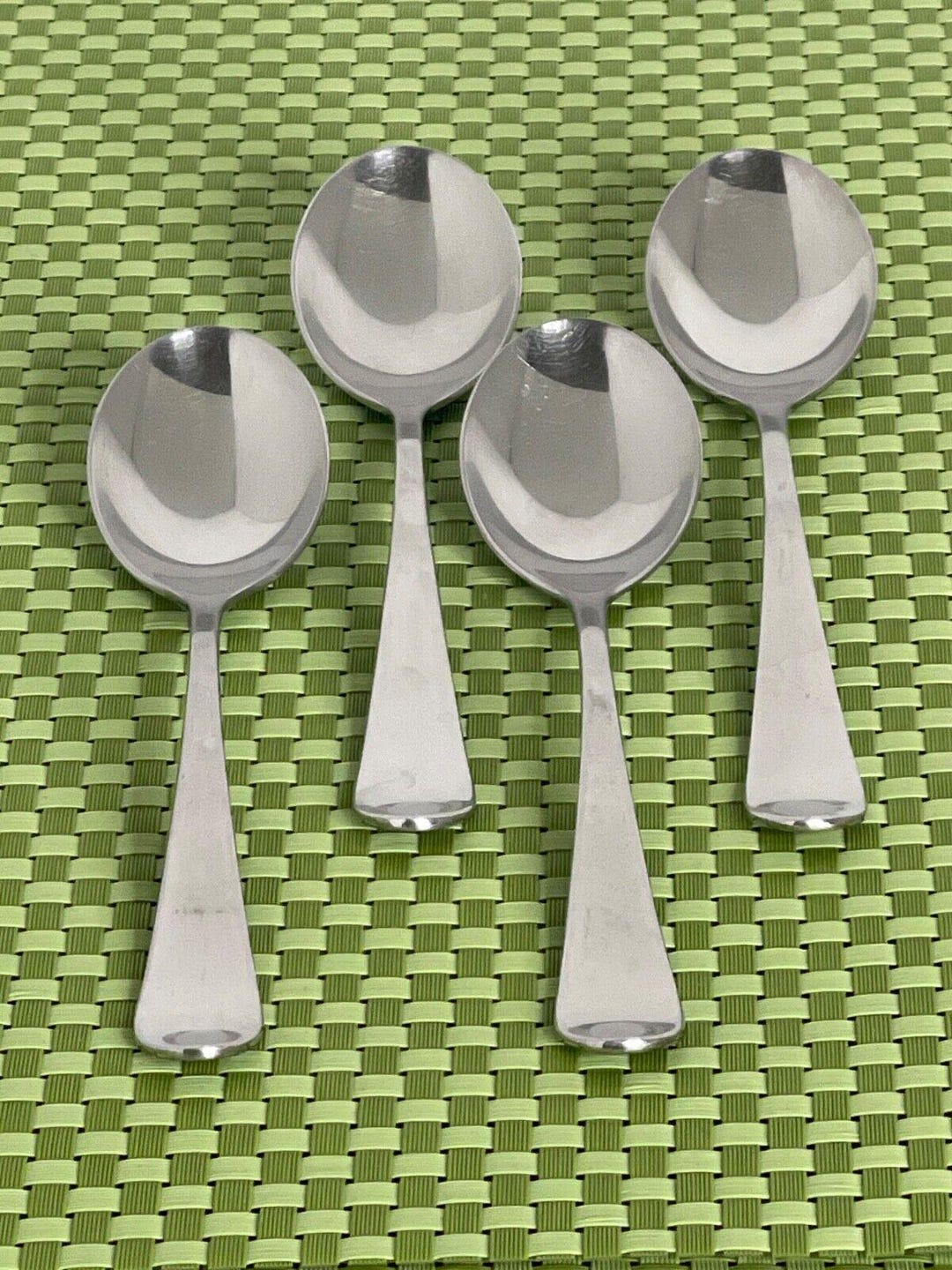 Gourmet Settings WINDERMERE Stainless 4 Oval Soup Spoons Glossy Tips up ...