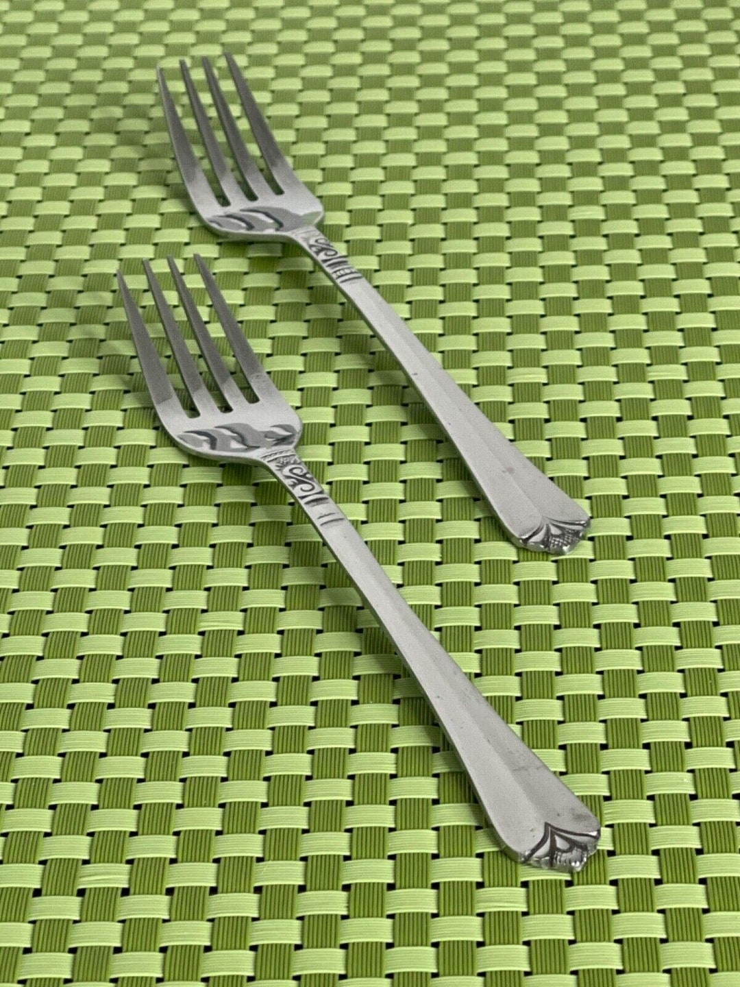 Orleans ORL31 Stainless 2 Dinner Forks Scroll Heel Fan Korea Flatware ...