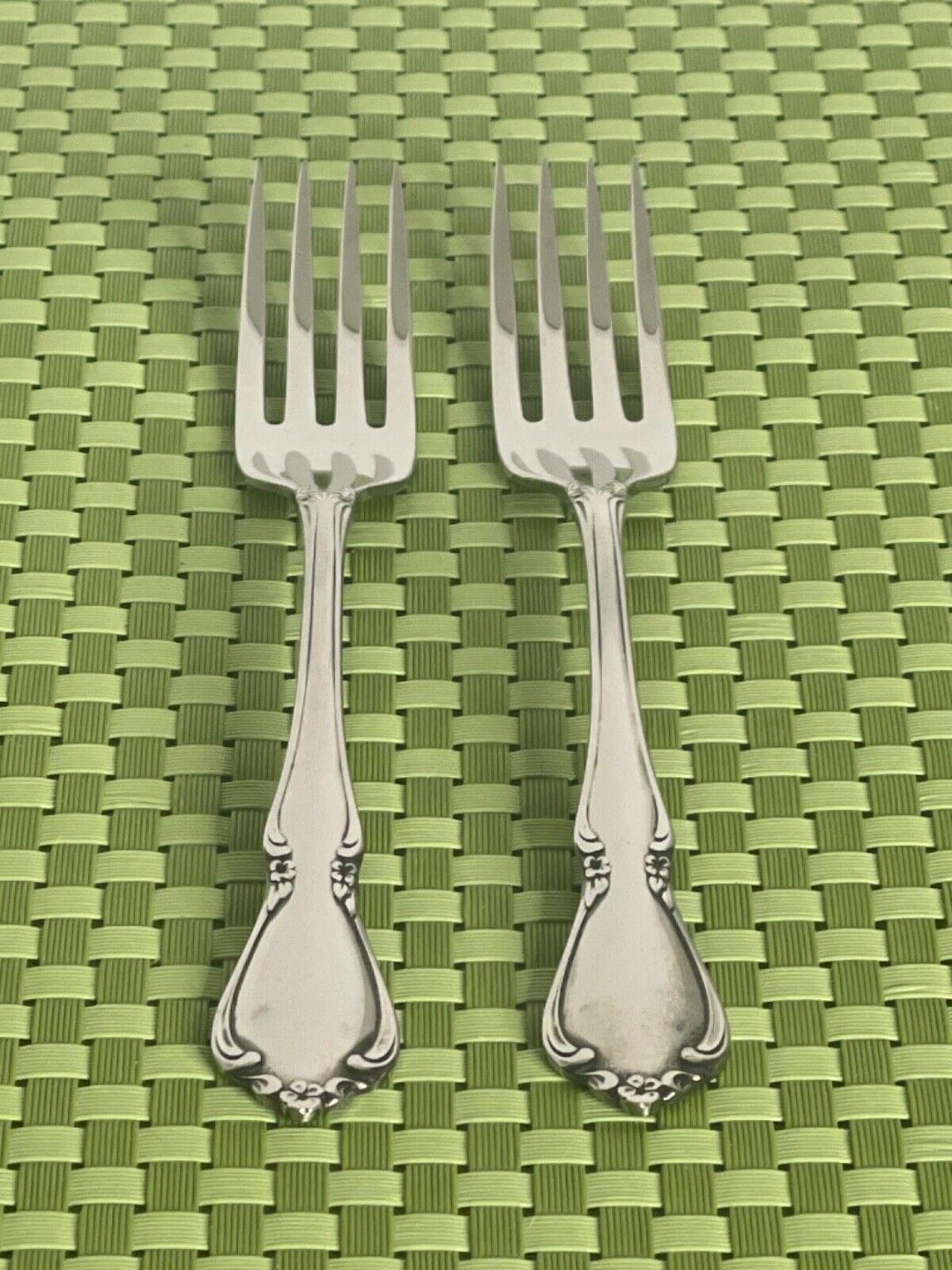 Oneida CHATEAU Stainless 2 Dinner Forks Oneidacraft Deluxe Glossy ...