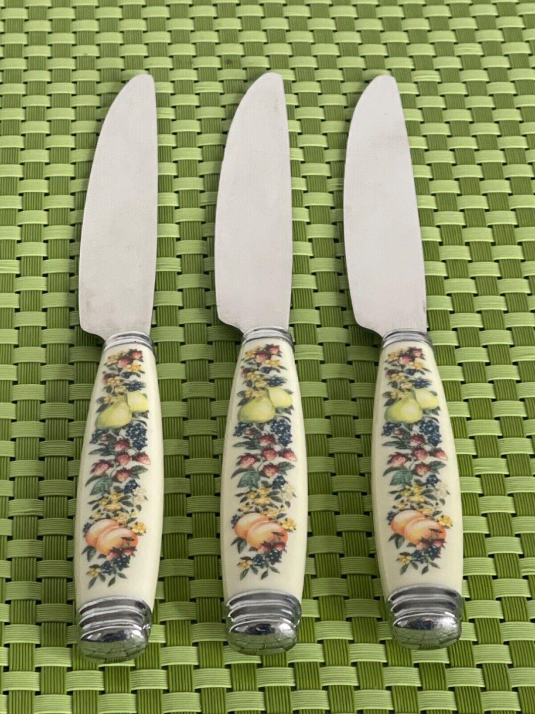 Avon SWEET COUNTRY HARVEST Stainless 3 Dinner Knives Glossy Fruit ...