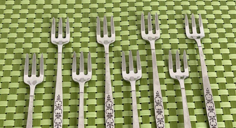 Oneida SPANADA Stainless WM A Rogers Premier 8 Cocktail Forks Burnished ...