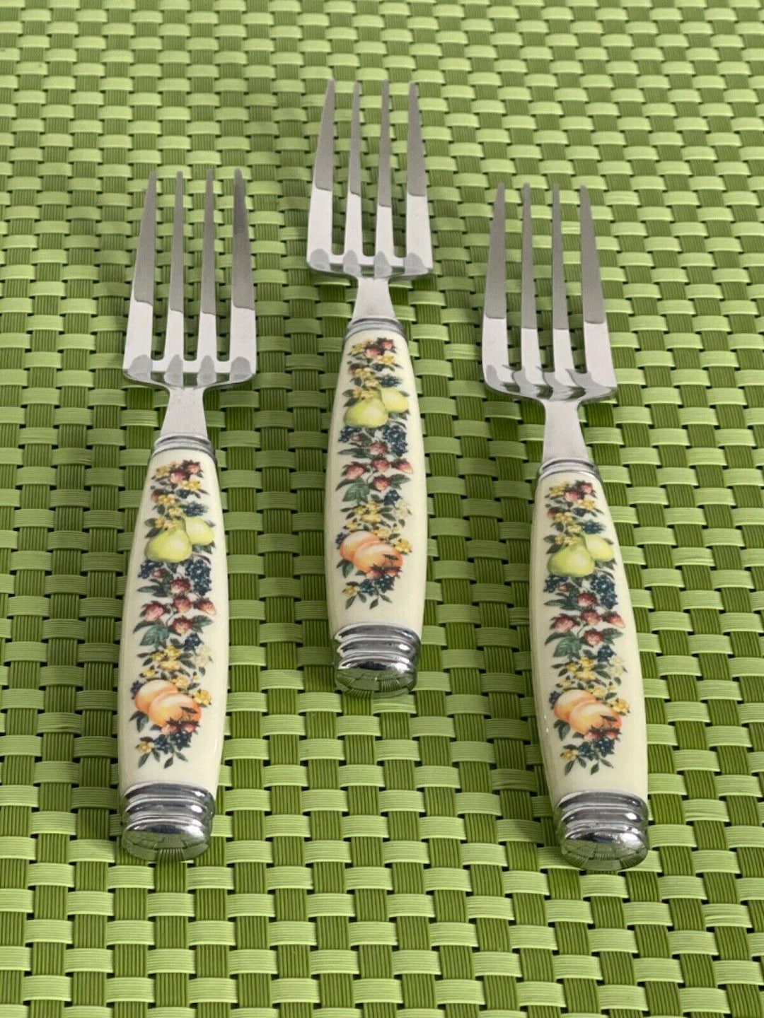 Avon SWEET COUNTRY HARVEST Stainless 3 Dinner Forks Glossy Fruit Design ...