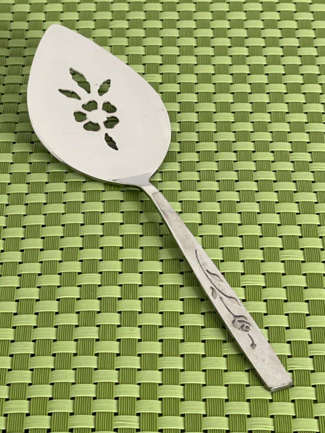 Oneida CAPISTRANO Stainless Pie Server Oneidacraft Deluxe Rose Flatware ...