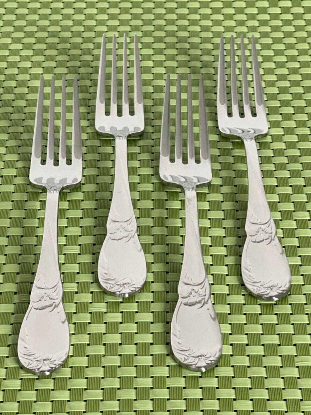 Reed & Barton LA BELLA Stainless 4 Dinner Forks 18/10 Glossy Flatware ...