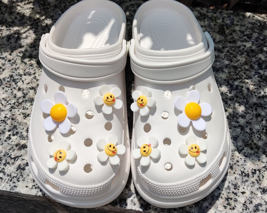 Smiling Face Shoe Charms for Crocs,flowers Cute Garden Clogs Shoe ...