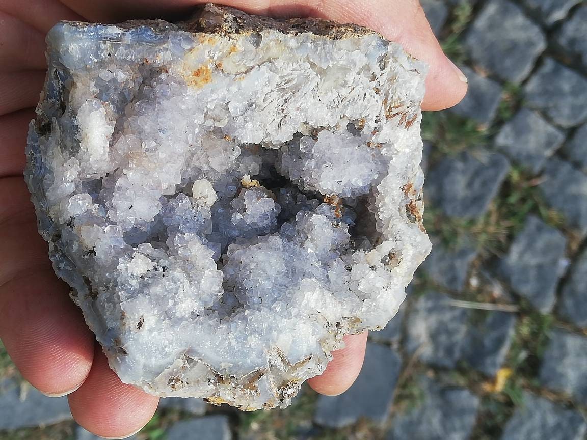 Chalcedony geode coaster with quartz crystals 8.5 cm x 7.5 cm | Etsy
