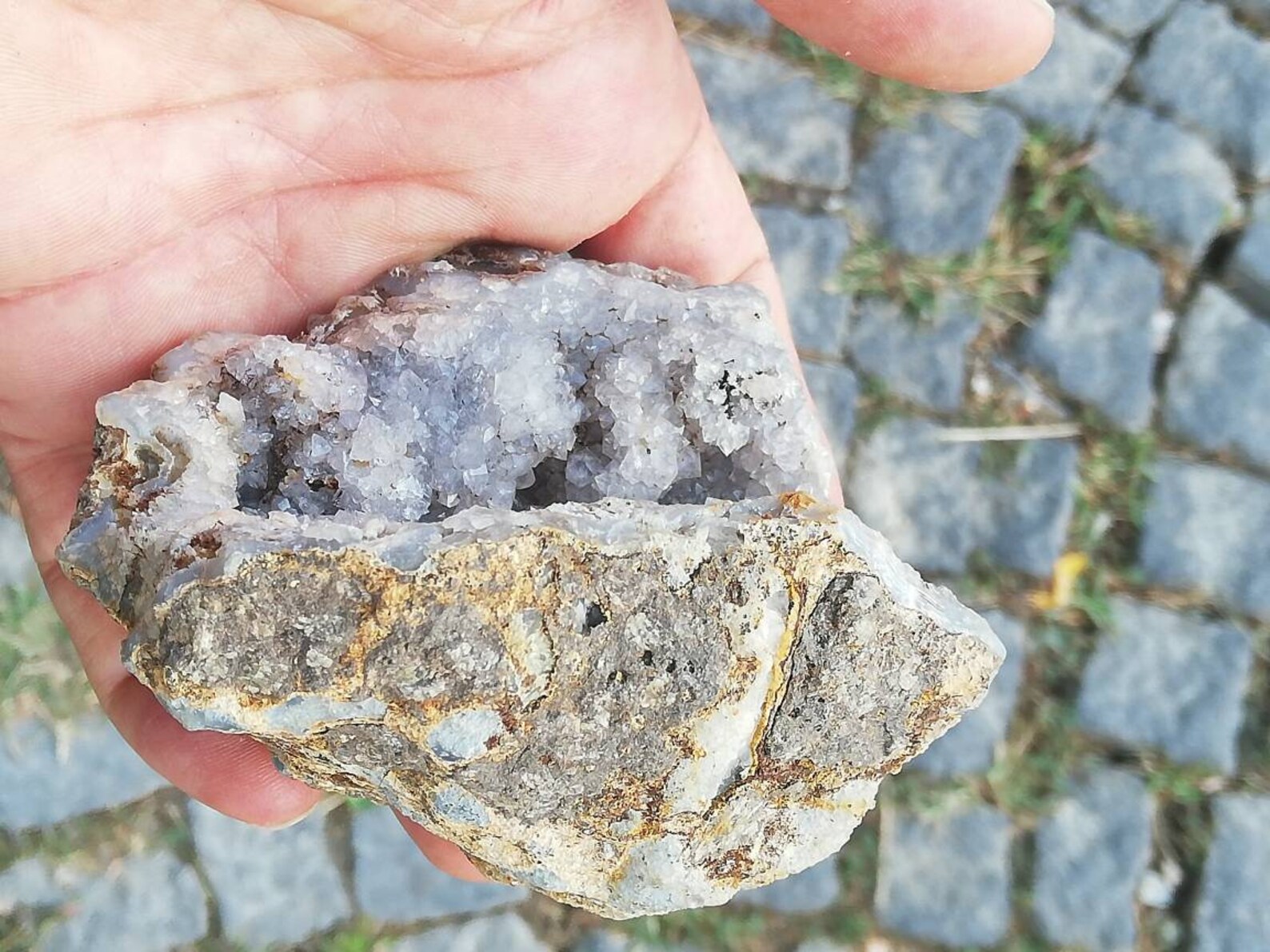 Chalcedony Geode Coaster With Quartz Crystals 8.5 Cm X 7.5 Cm | Etsy