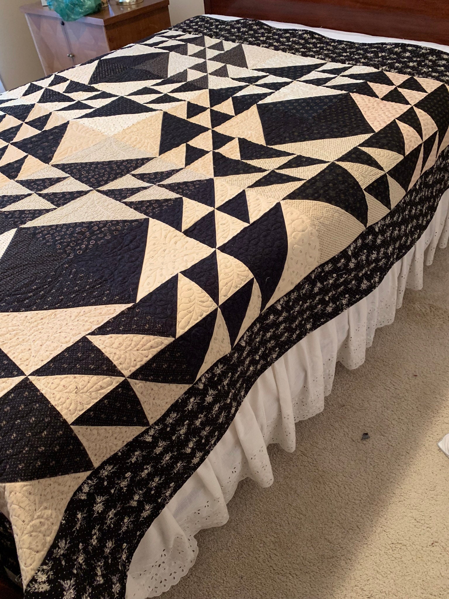 Black Beauty Quilt - Etsy