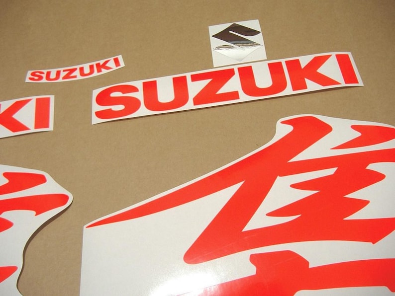 Suzuki Hayabusa GSX1300R Neon Fluorescent Signal Red Customized ...