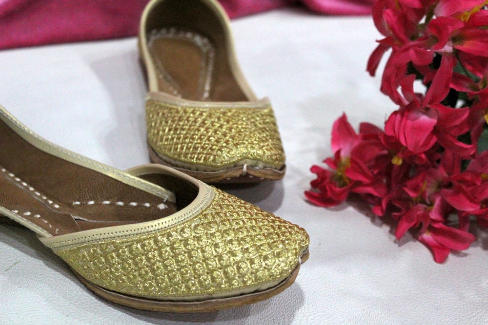 Punjabi Jutti Mojari Online Punjabi Shoes Punjabi Jutti For | Etsy