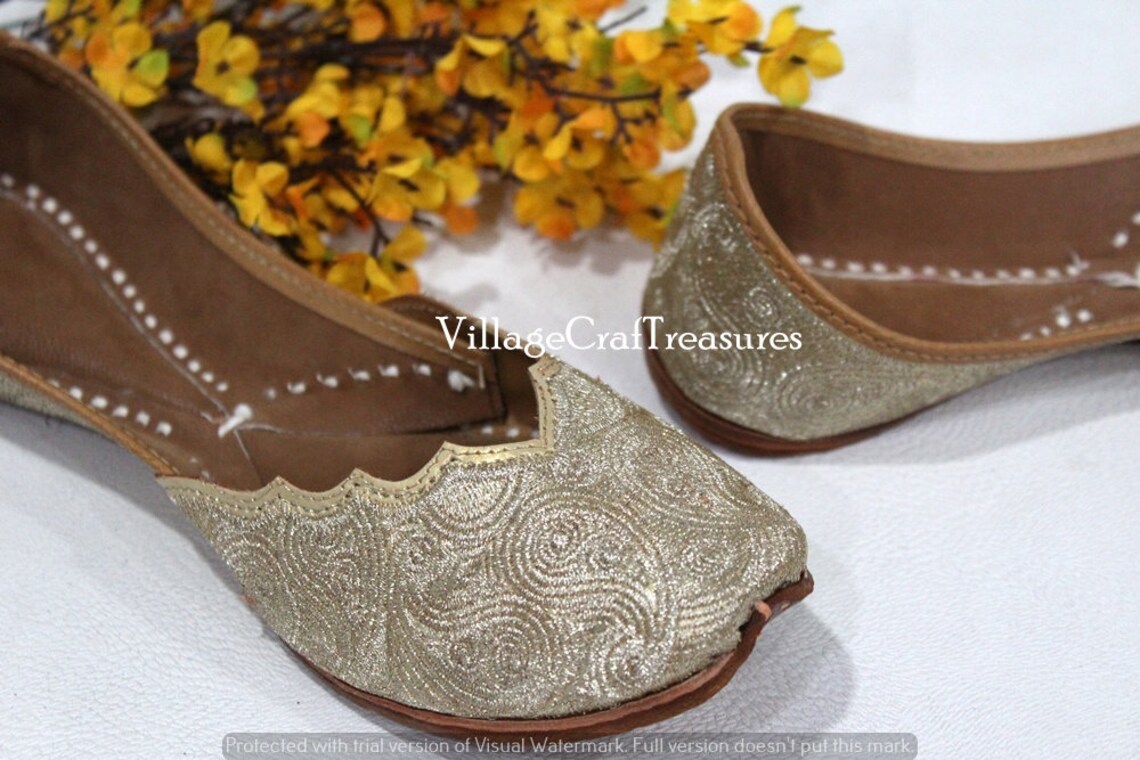 Gold Punjabi Jutti for Women Khussa Online Phulkari Jutti - Etsy Canada