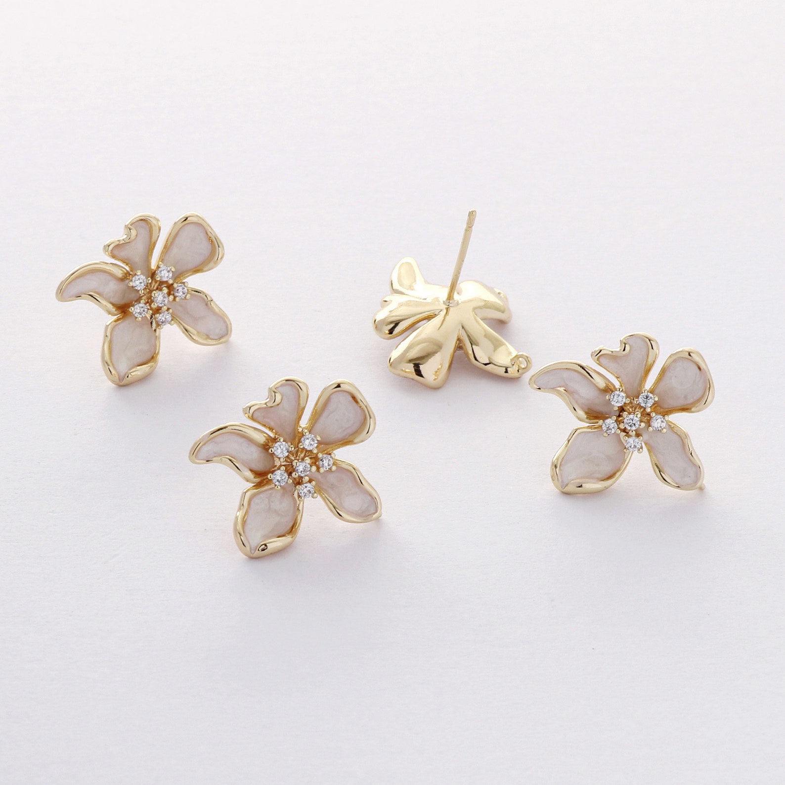 4pcs Real Gold Plated Flower Earrings, White Enamel Flower Post ...