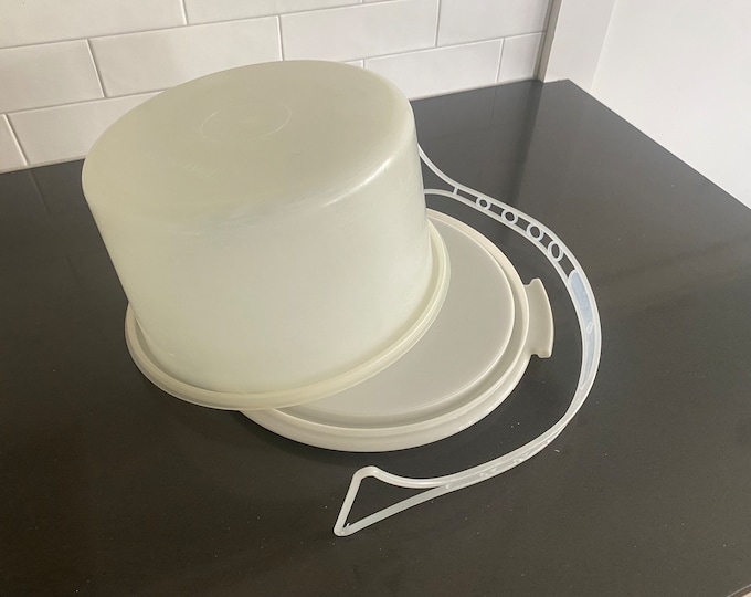 Vintage Tupperware 10” Round Cake Taker #684 - Tupperware Sheer White ...
