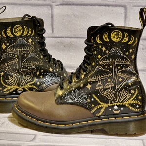 Custom Dr Martens, Painted Doc Martens, Hand Painted Shoes ...