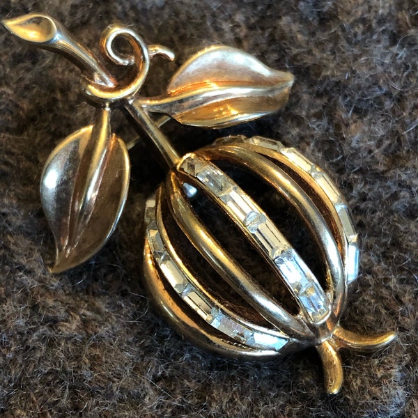 Trifari Pin Brooch - Etsy