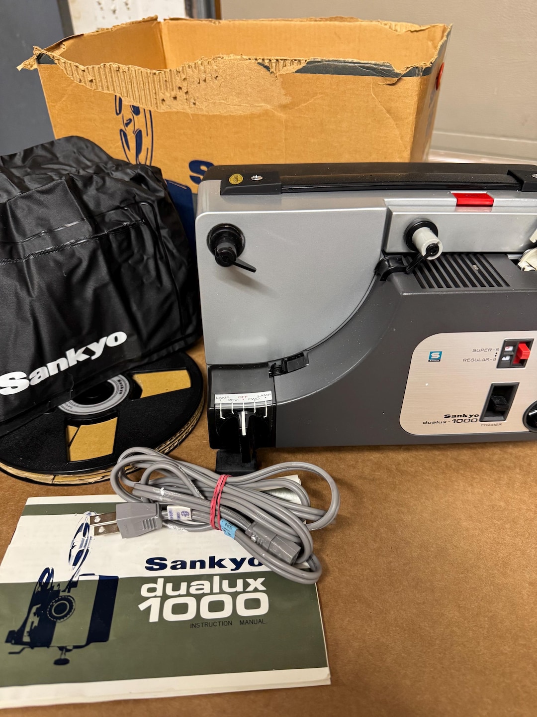 Sankyo Dualux 1000 Super 8/8mm Film Projector Professionally Serviced ...