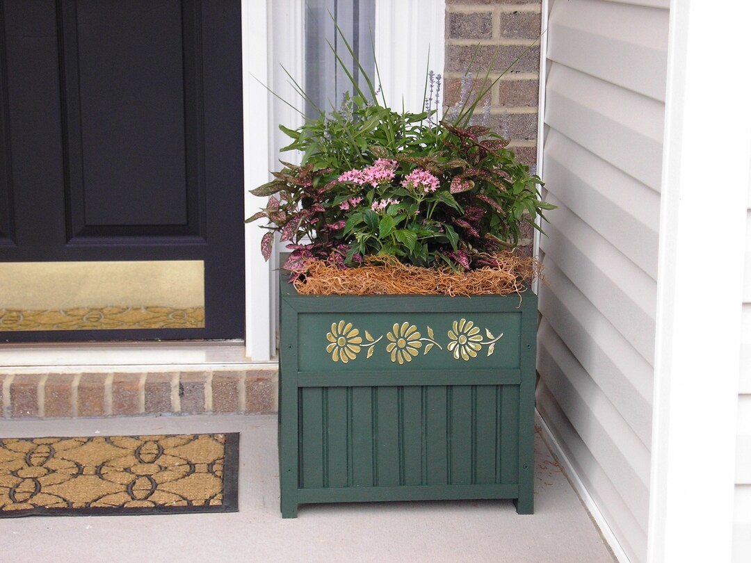 Planter 15" Wainscot Daisy Planter - Etsy