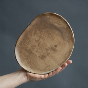 To ORDER SET of 2 X Flat PLATES in Natural Geometric Design, Brown ...