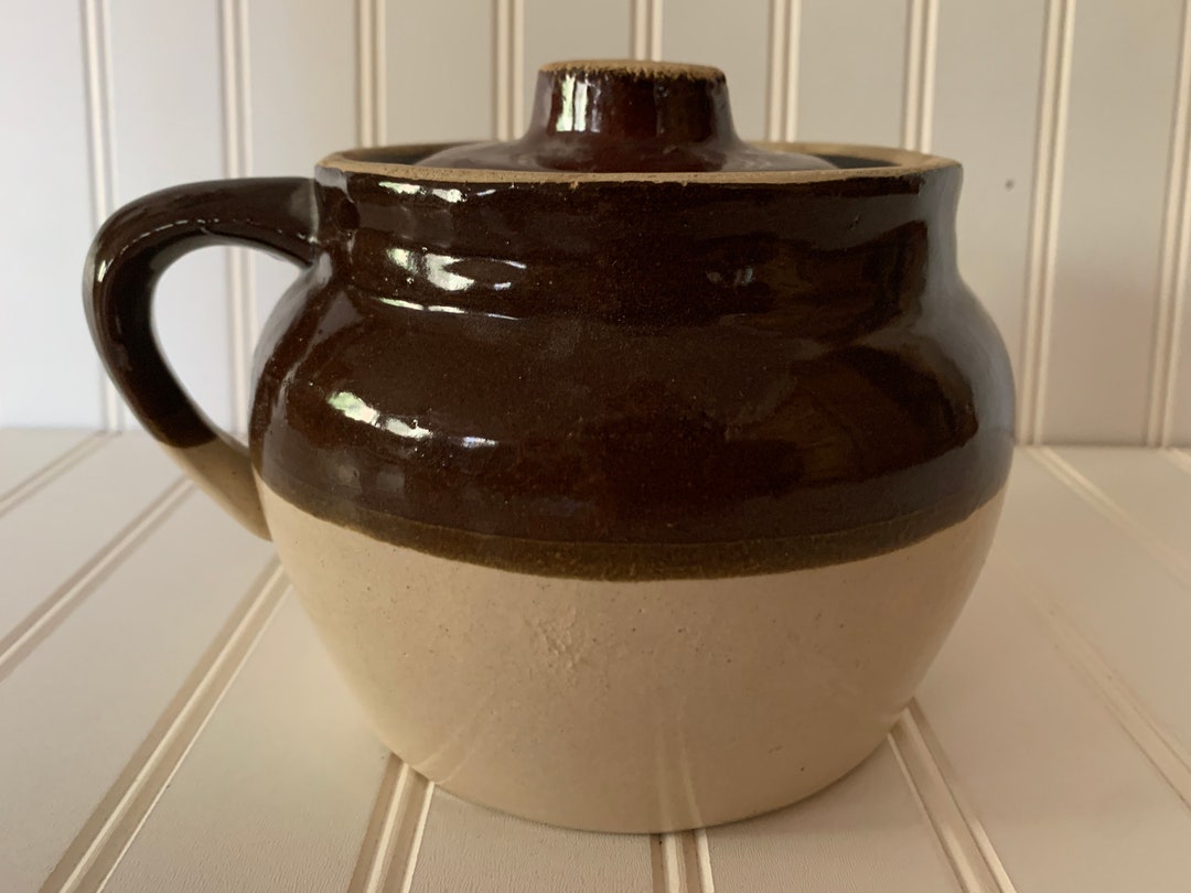 USA Pottery Bean Pot in Two Tone Brown With Lid and One Handle, Glaze ...