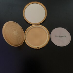 Vintage ELGIN AMERICAN Powder Compact, Gold Tone Compact - Etsy