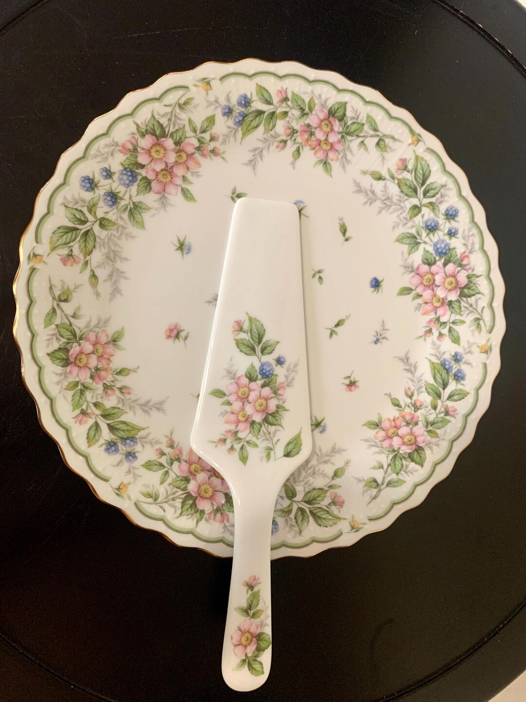 Vintage 1970s Andrea Sadek Porcelain Amy Cake Plate and Server - Etsy
