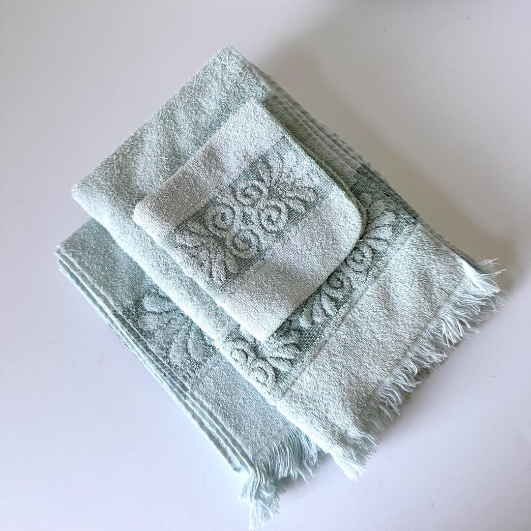 Set of 3 Vintage Fringed Bath Towels, Cannon Monticello Santa Cruz Seafoam Green Sculpted Bath ...