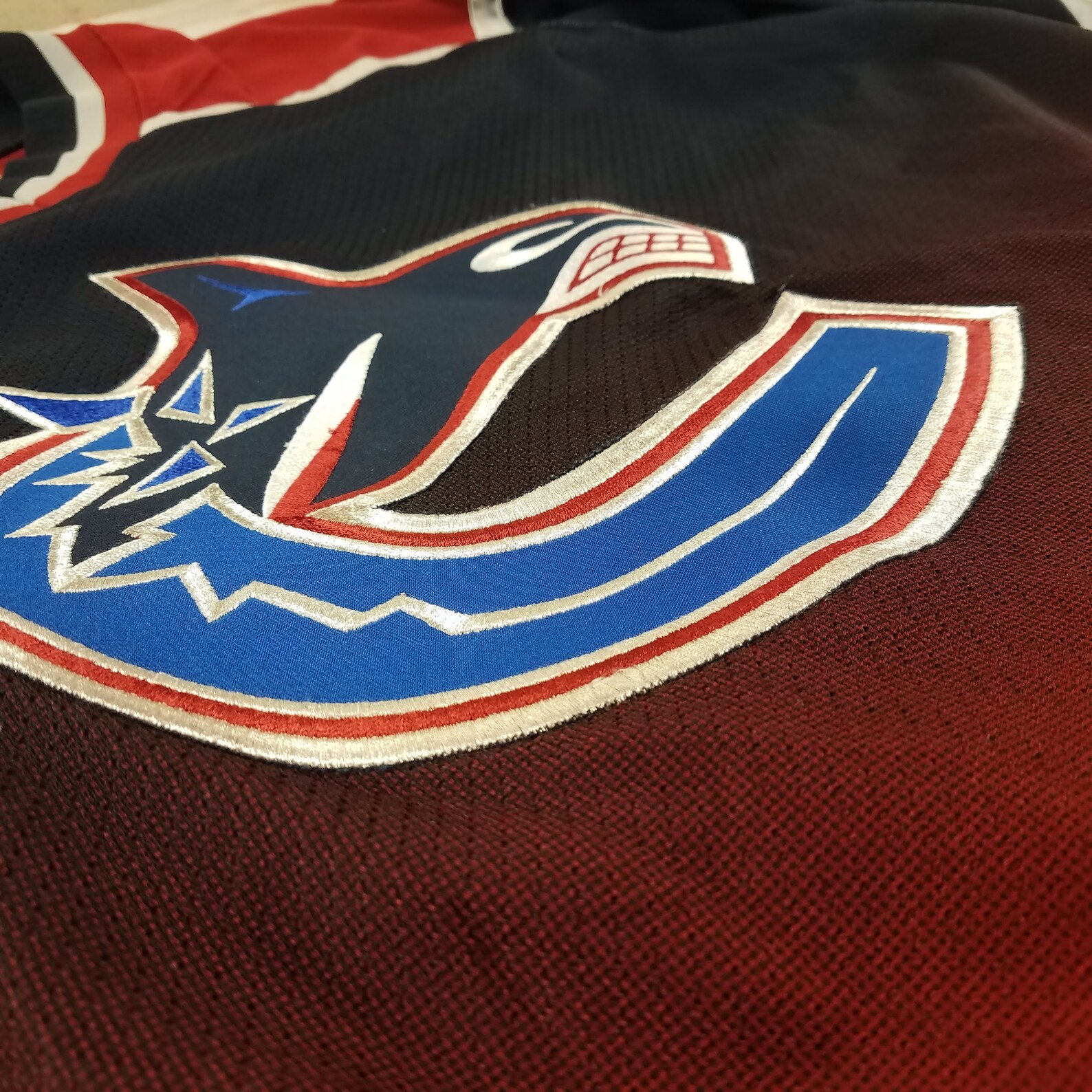 Vintage 2000s Vancouver Canucks NHL Hockey Koho Alternative - Etsy