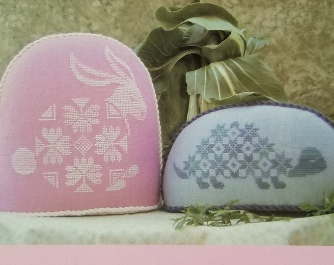 Quaker Rabbit Quaker Turtle by the Workbasket and a Hedgehog - Etsy