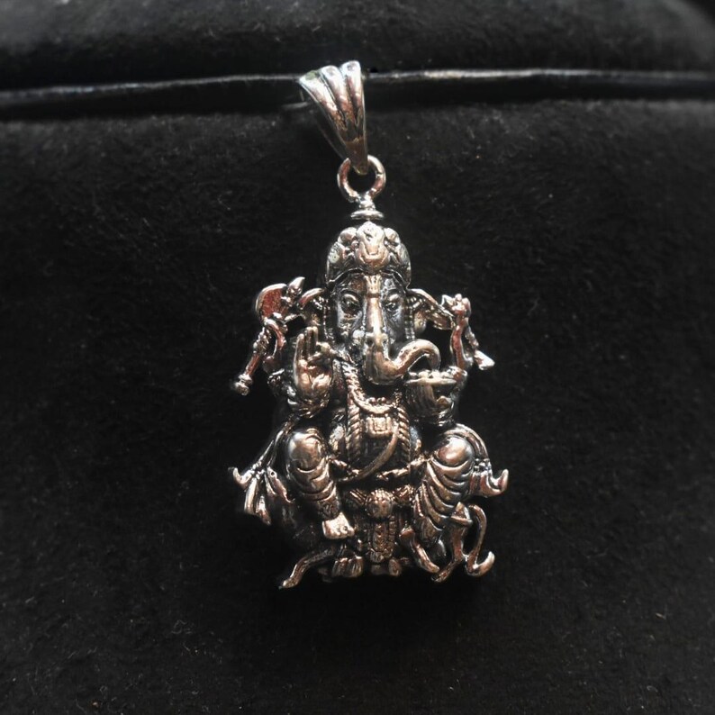 92.5% Sterling Silver Ganesh Ji Locket - Traditional Temple Pendant - Etsy